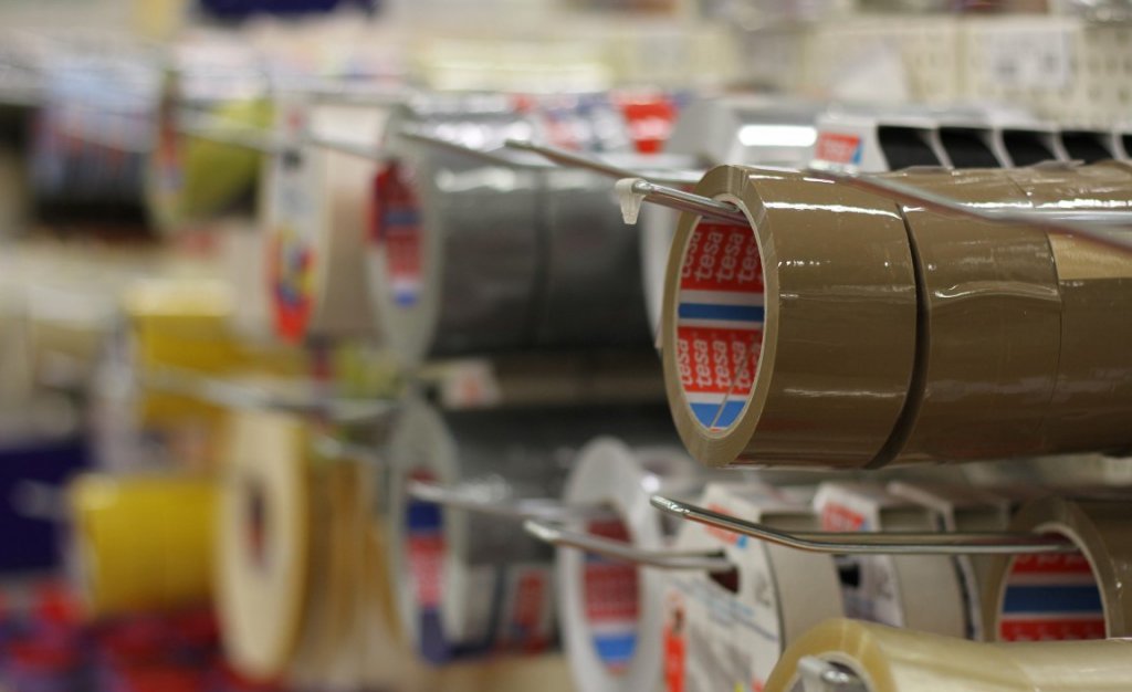 Lijm, pur, tape, kit, verf en smeermiddelen | A.Ottenhof IJzerhandel BV